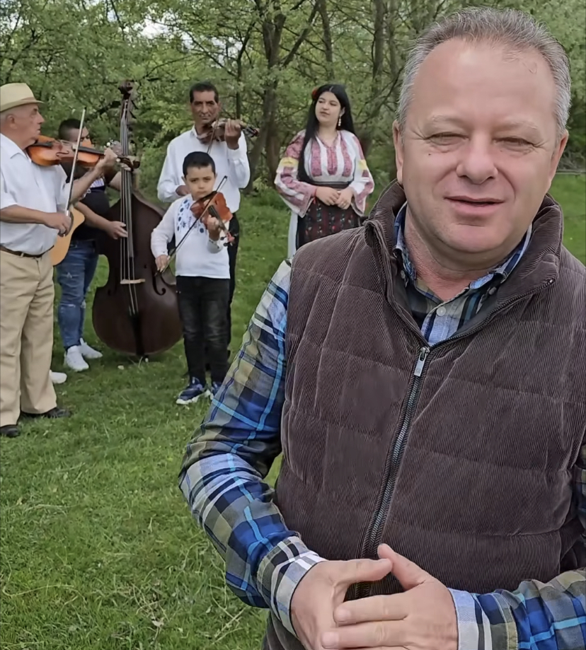 Video: Pârâul de Pripor, un sat întreg cu lăutari! - Știrile Gorjului